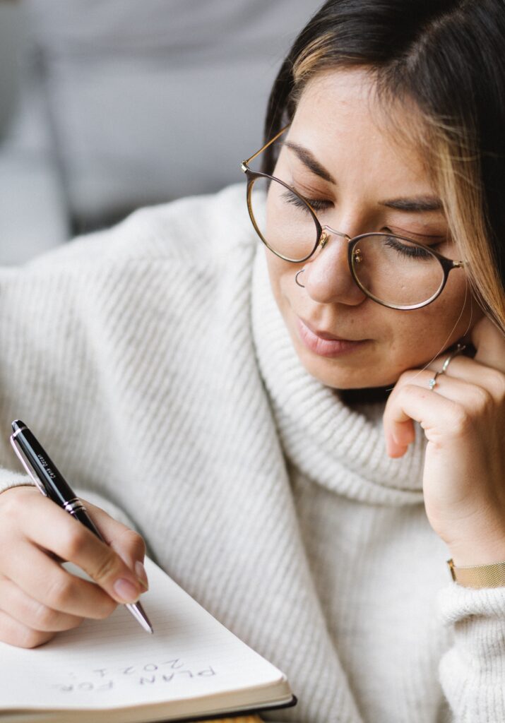 17 tips on How to stay consistent with journaling every day