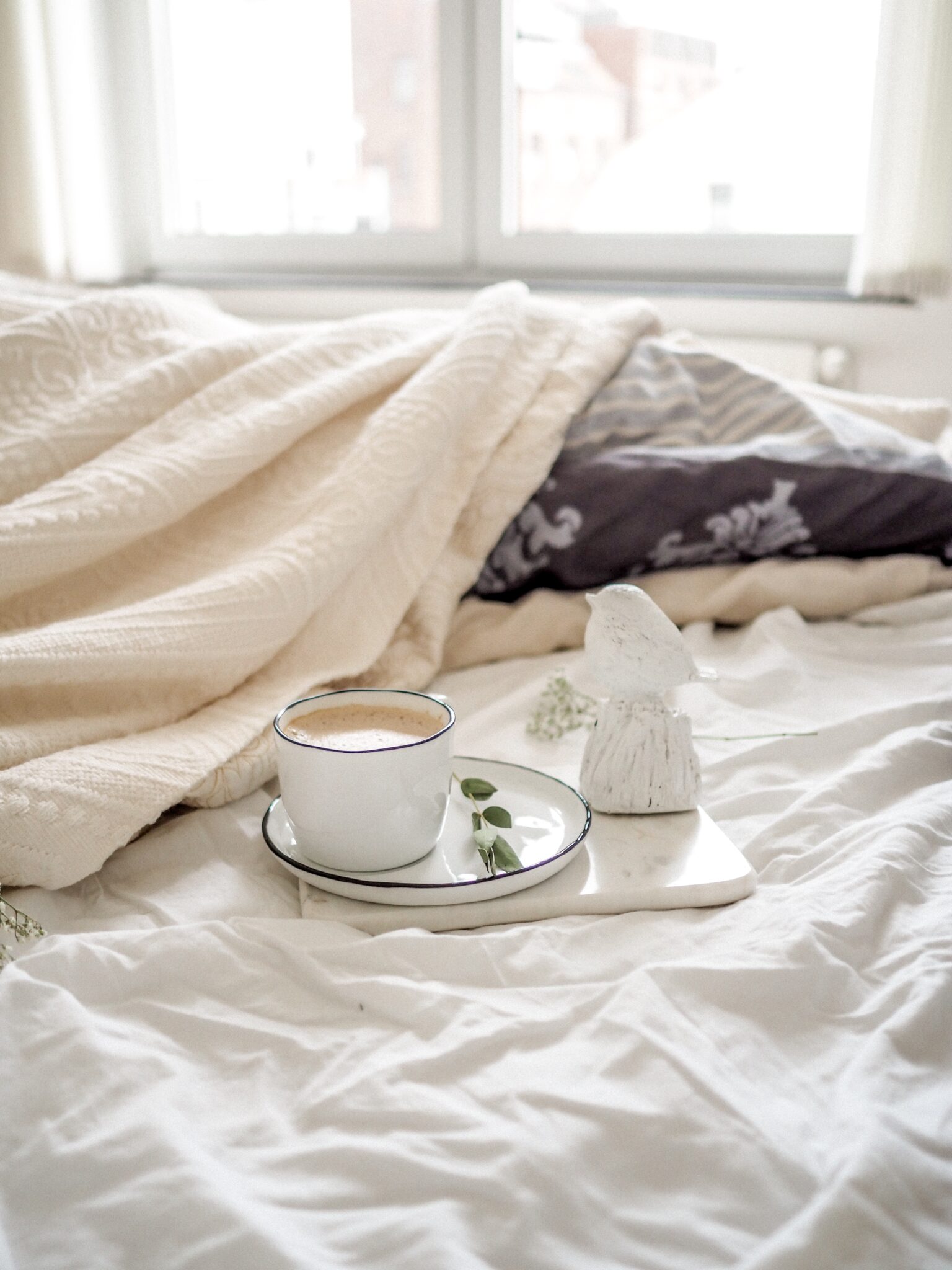17 Calm morning routine habits to start your day with ease - Bellflower ...