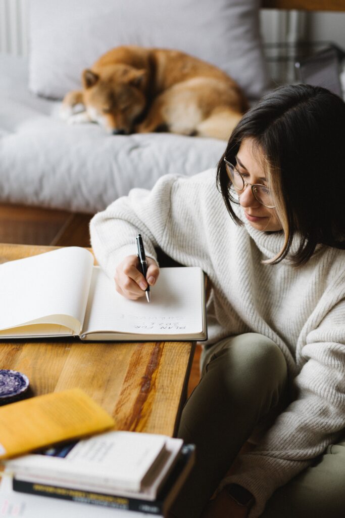 17 tips on How to stay consistent with journaling every day